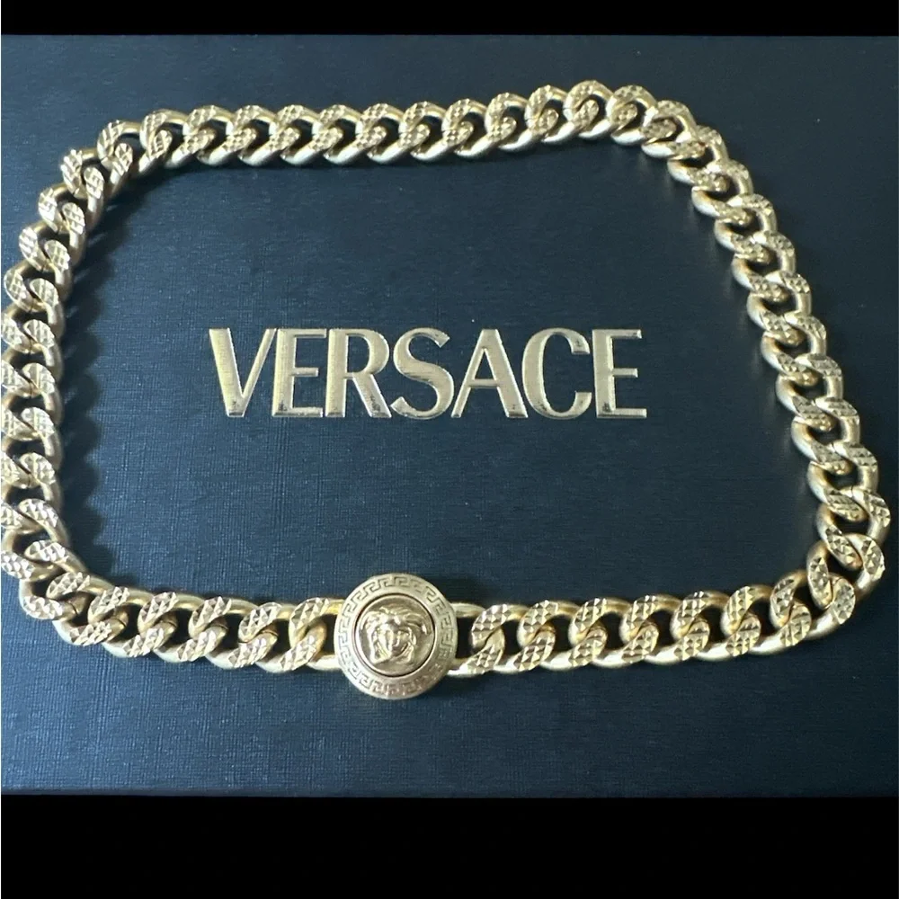 Versace | Jewelry | Versace Gold Medusa Chain Necklace New In Box ...
